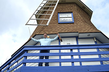 Fiddle player to the stars Varnado to be inducted into museum | Port ...