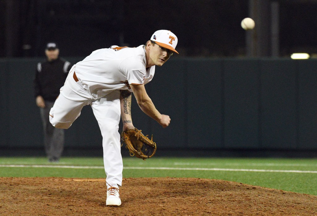 BASEBALL: Super stop (by a starter): Shugart books Texas’ first Super ...