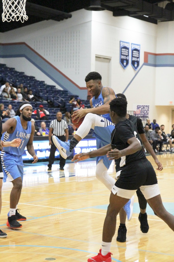 JUCO BASKETBALL: Titan trio each reach double figures in Seahawks ...