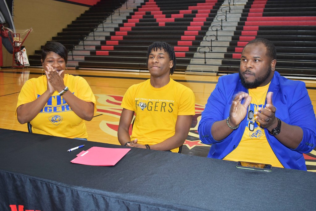 BOYS BASKETBALL: Titans’ Conner lands at ETBU - Port Arthur News | Port ...