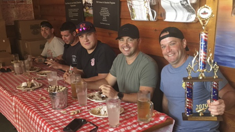 CHOW DOWN CHAMPS: Port Neches firefighters top Nederland police in ribs ...