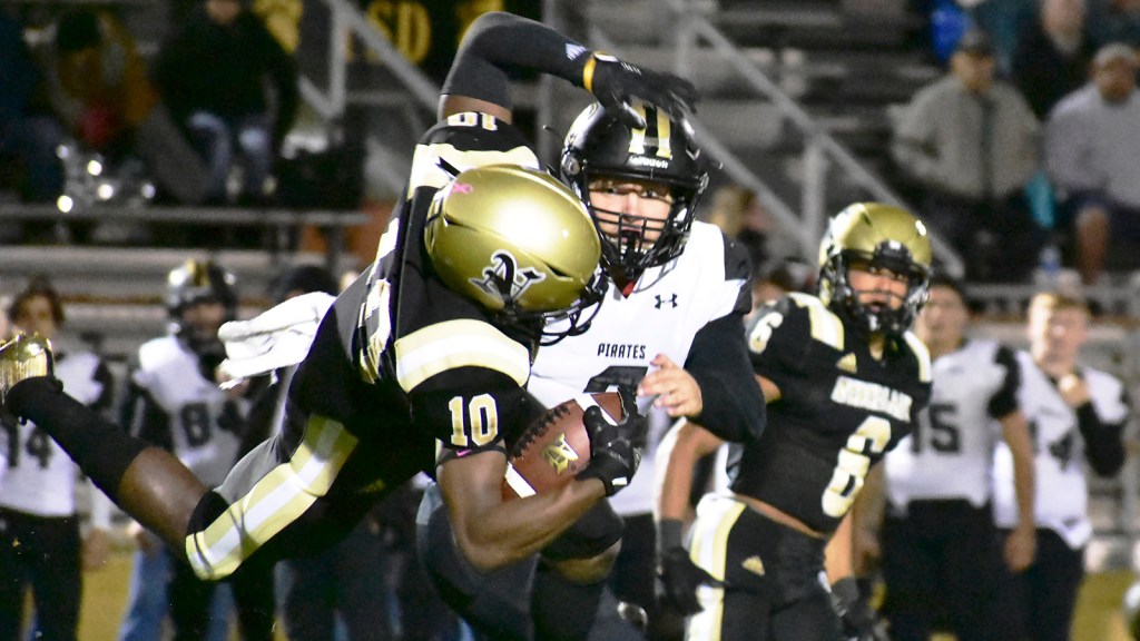 Mazyck works late-game magic, pushes Bulldogs past Pirates | Port ...