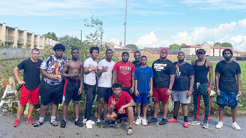 Titans football players pitch in to assist with Hurricane Laura cleanup ...