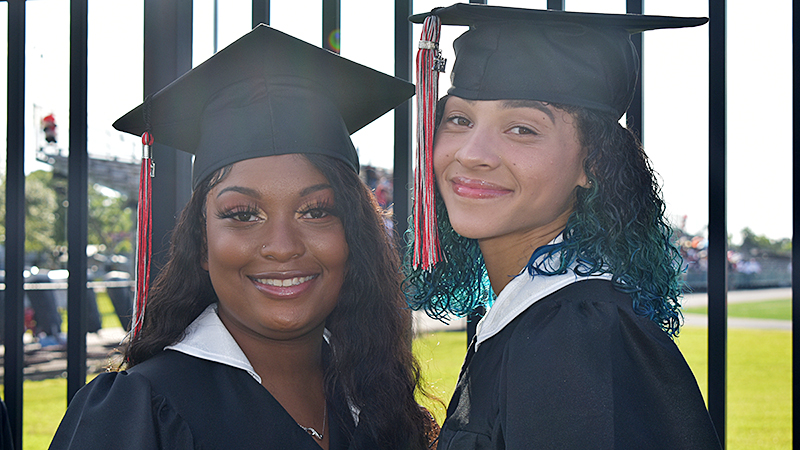 GALLERY — Memorial celebrates Class of 2021 graduation | Port Arthur News
