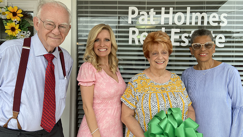 PHOTO GALLERY — Pat Holmes Real Estate celebrates Groves location ...