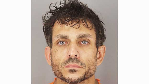 Vidor man allegedly covered self with mud, water and tree brush to ...