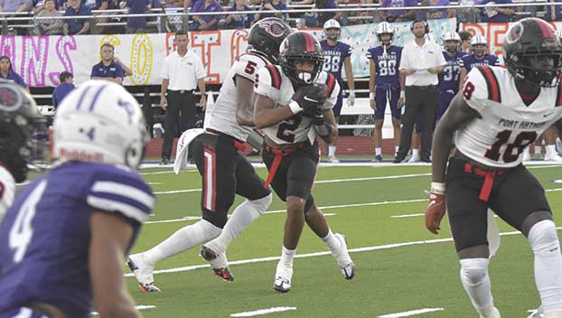 WATCH: Memorial running back Amante Martin leaps over Sterling defender ...