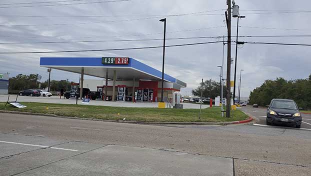 Gas stations, stores open on Twin City Hwy. | Port Arthur News