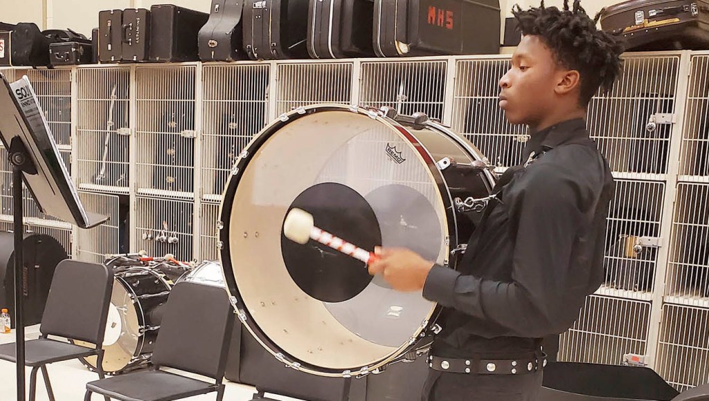 Memorial drummer keeps beat with the use of one hand - Port Arthur News ...