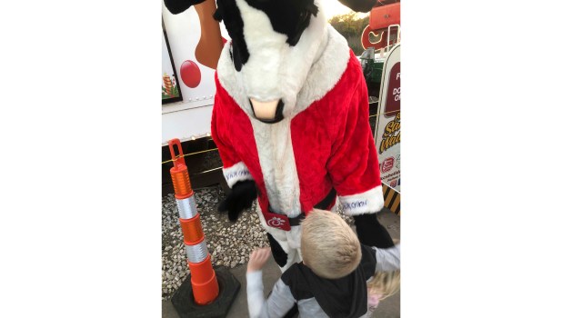 TAKE A LOOK — KCS Holiday Express Train stops in Port Arthur - Port ...