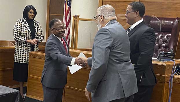 PHOTO GALLERY — Joseph Guillory sworn in, takes place as new judge ...
