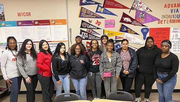 BRIGHT FUTURES — See how Memorial High’s AVID class is setting students ...