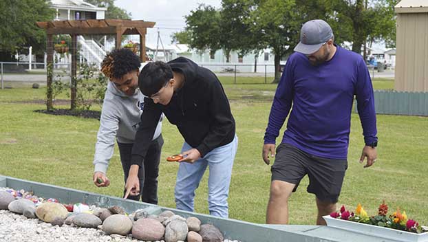 PHOTO GALLERY — Sabine Pass students celebrate Earth Day in the ...