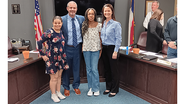 Nederland names new athletic director and football coach for Bulldogs ...